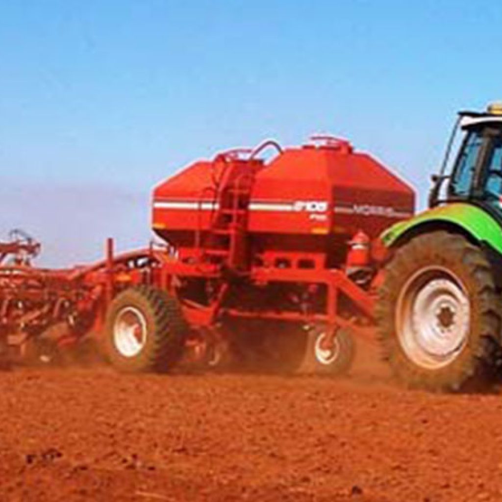 cx-8105-champs-semoir-semis-direct | Matériel agricole - MORRIS - DMK ...